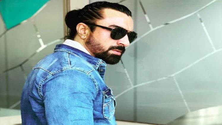 Ajaz Khan Height, Weight, Age, Bio, Body Stats, Net Worth & Wiki - The ...