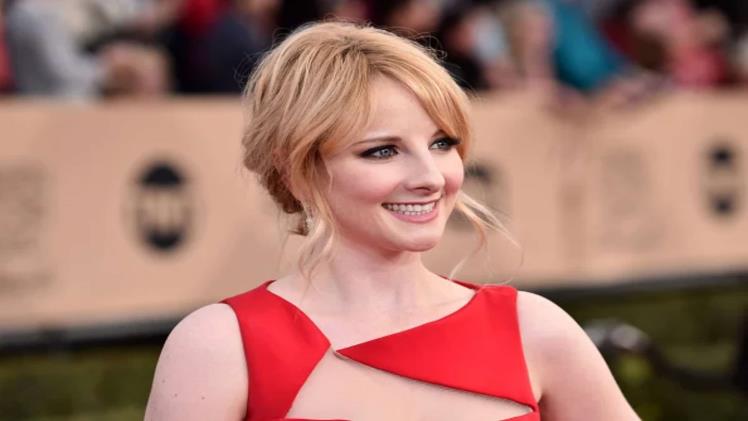 Melissa Rauch Height, Weight, Age, Bio, Family, Net Worth & Wiki - The ...